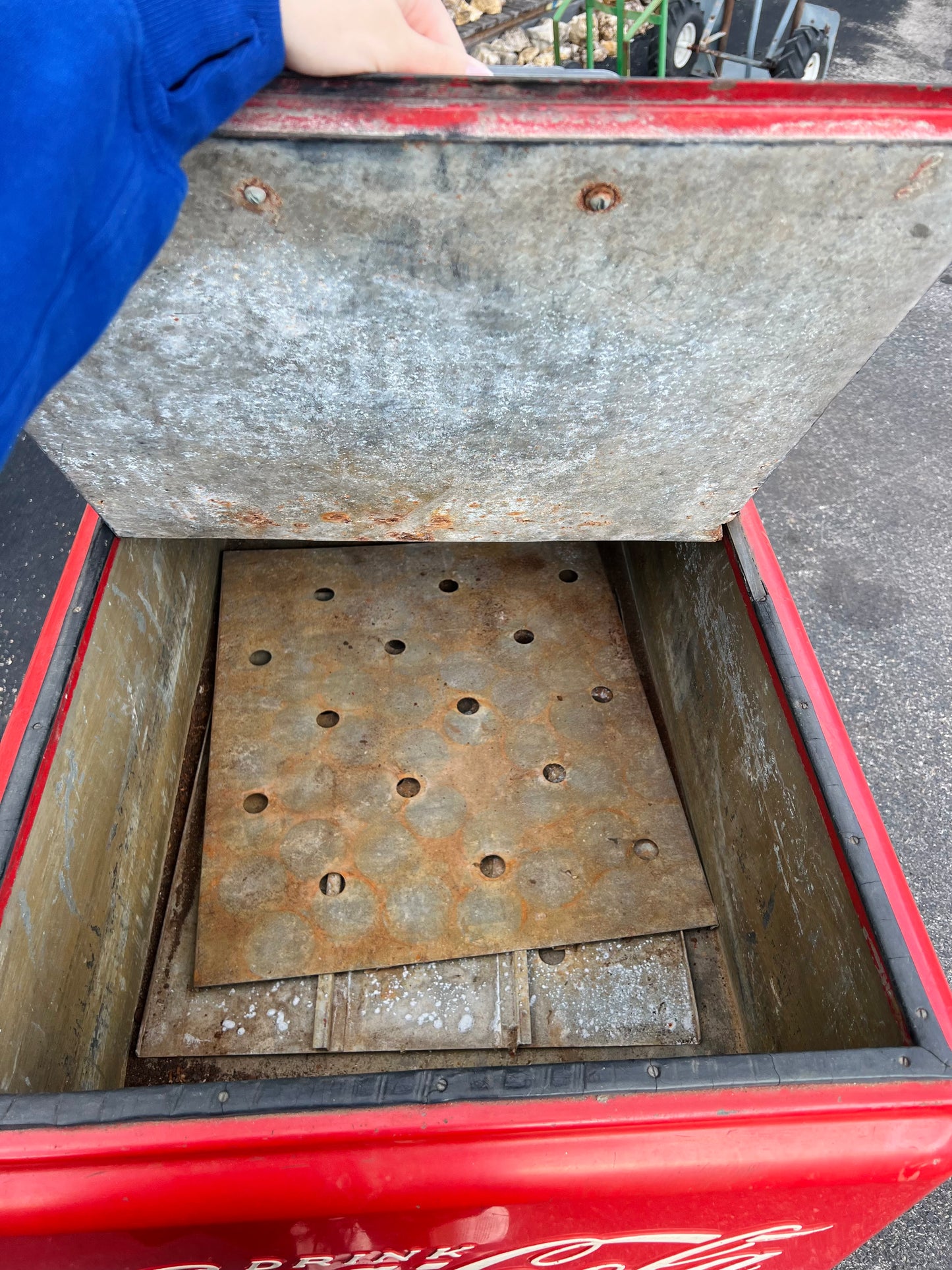 Vintage 1940s Coca Cola Ice Chest Cooler with Cap Catcher - PICKUP ONL ...